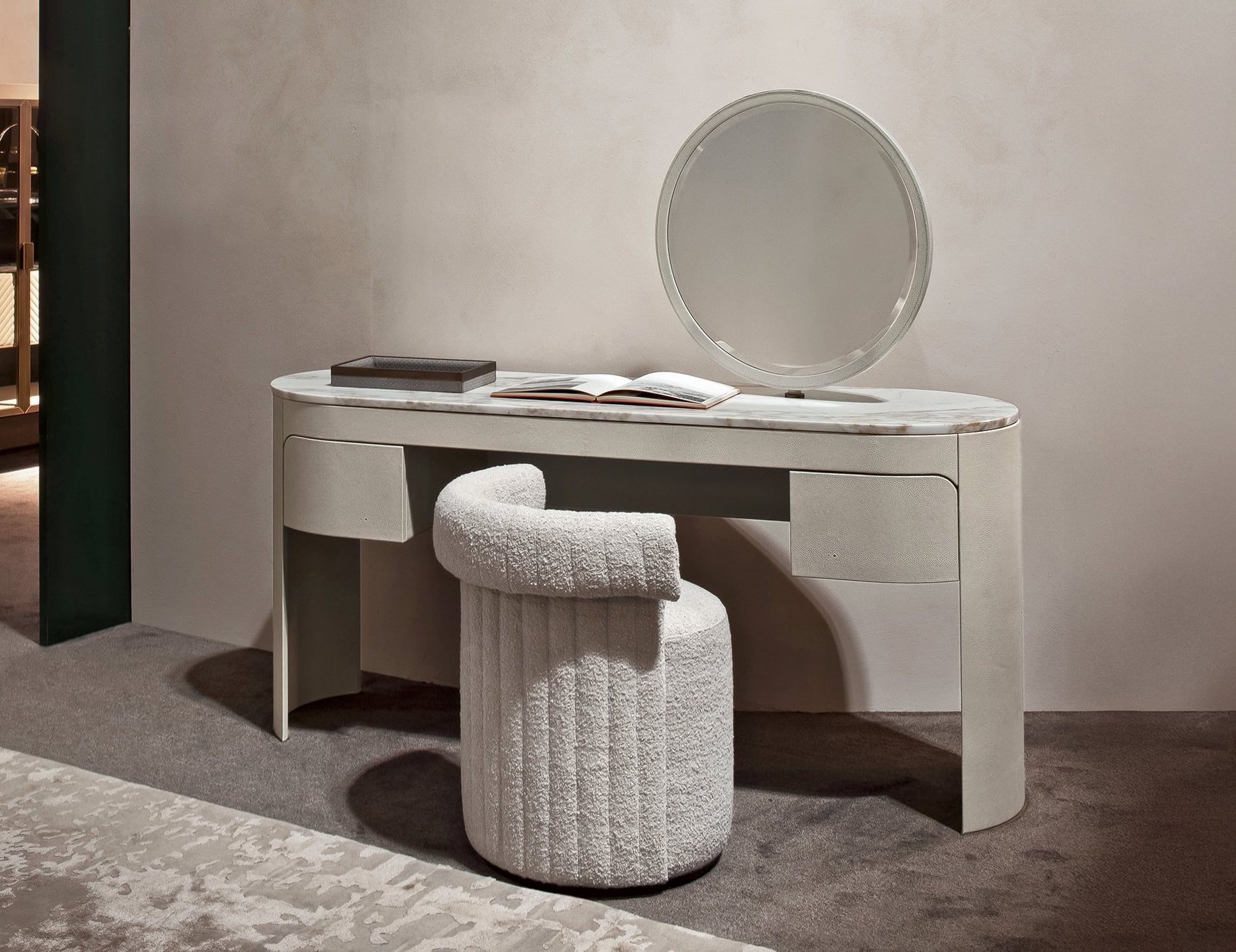 Vogue Vanity Table in Calacatta oro Marble | Nella Vetrina